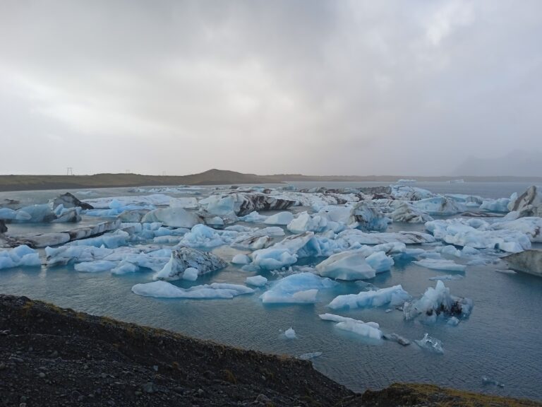 Gejzery Islandii – Geysir i Strokkur w dolinie geotermalnej Haukadalur